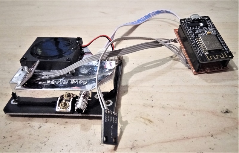 Tasmota and Domoticz sensor station wit SDS011 air quallity sensor.